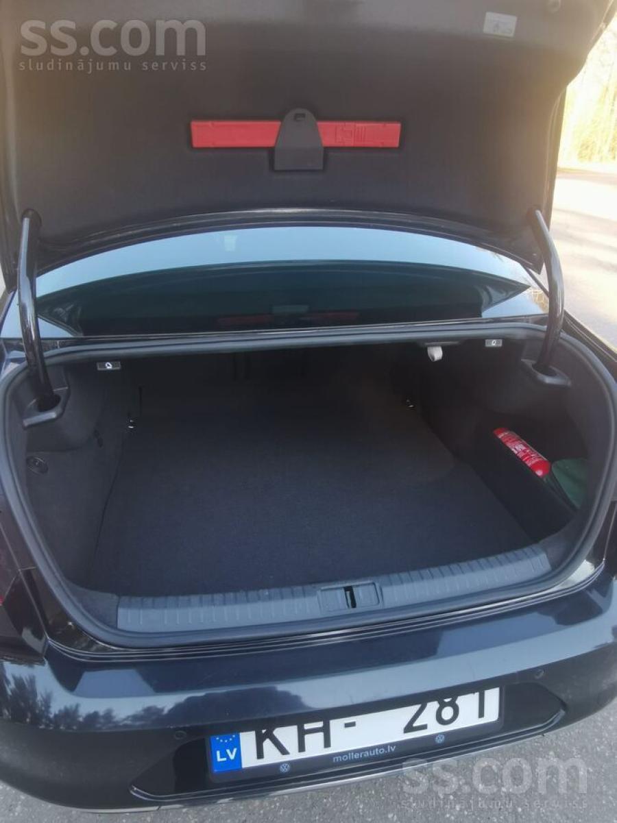Melns Volkswagen Passat B8 2016 Rīga, ar dzinēja tilpumu 2.00 L un nobraukumu 174 tūkst. km par 11500 €, foto 8 vietnē AUTOMOTO.COM.LV