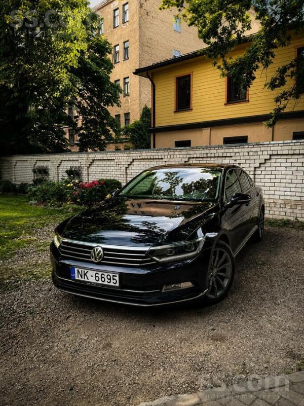 Black Volkswagen Passat B8 2016 in Riga, with an engine capacity of 2.00 L and mileage of 158 thousand km for 13000 €, photo 2 on AUTOMOTO.COM.LV