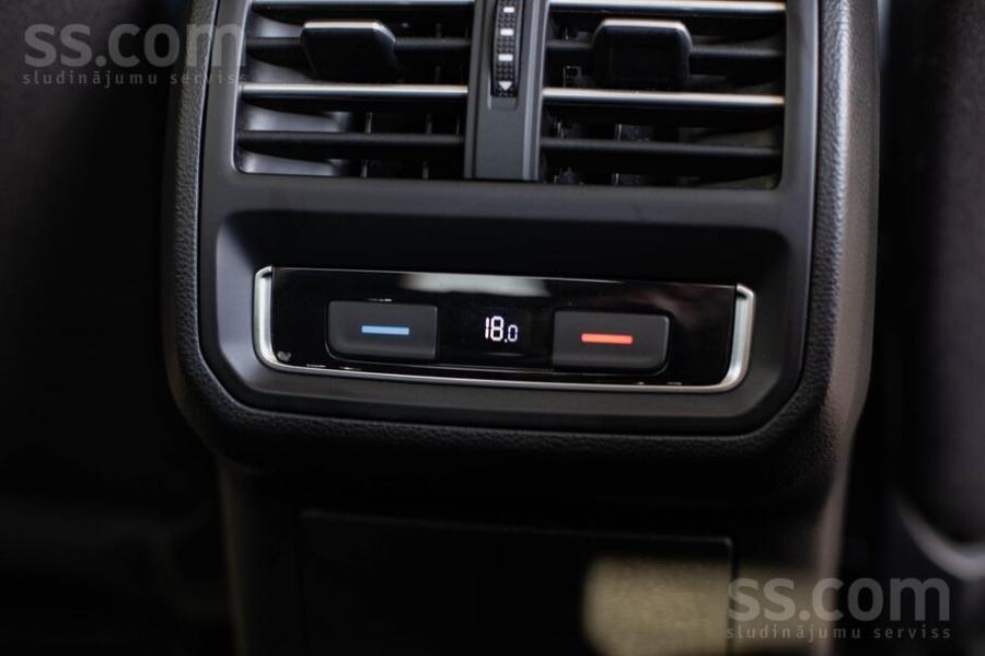 Melns Volkswagen Passat B8 2016 Rīga, ar dzinēja tilpumu 1.40 L un nobraukumu 288 tūkst. km par 9990 €, foto 12 vietnē AUTOMOTO.COM.LV