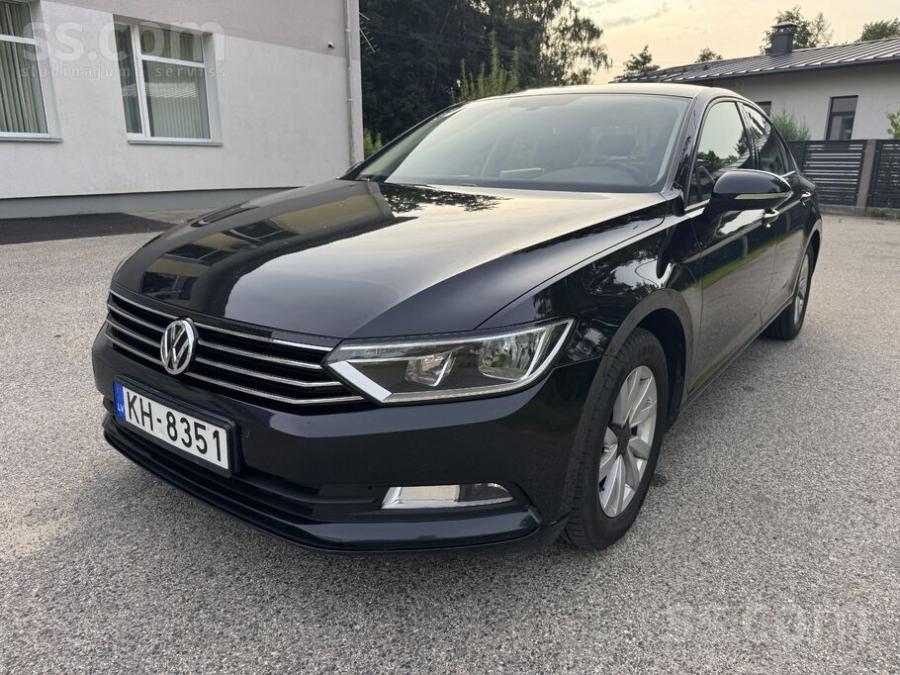 Black Volkswagen Passat B8 2016 in Riga, with an engine capacity of 1.40 L and mileage of 157 thousand km for 12900 €, photo 3 on AUTOMOTO.COM.LV