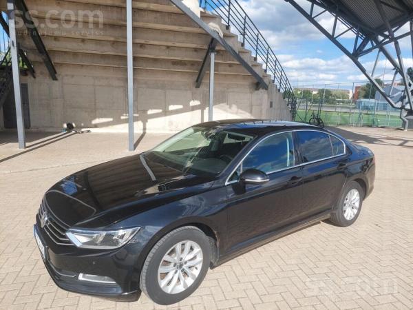 Black Volkswagen Passat B8 2016 in Riga, with an engine capacity of 2.00 L and mileage of 261 thousand km for 6900 €, photo 3 on AUTOMOTO.COM.LV