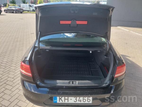 Black Volkswagen Passat B8 2016 in Riga, with an engine capacity of 2.00 L and mileage of 261 thousand km for 6900 €, photo 6 on AUTOMOTO.COM.LV