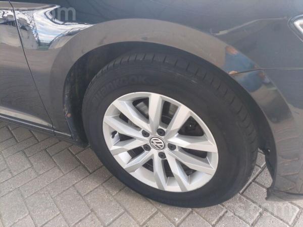 Black Volkswagen Passat B8 2016 in Riga, with an engine capacity of 2.00 L and mileage of 261 thousand km for 6900 €, photo 10 on AUTOMOTO.COM.LV