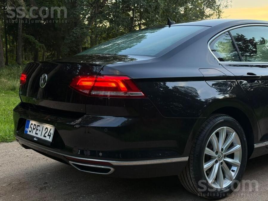 Melns Volkswagen Passat B8 2016 Šauļi, ar dzinēja tilpumu 1.40 L un nobraukumu 171 tūkst. km par 9950 €, foto 4 vietnē AUTOMOTO.COM.LV