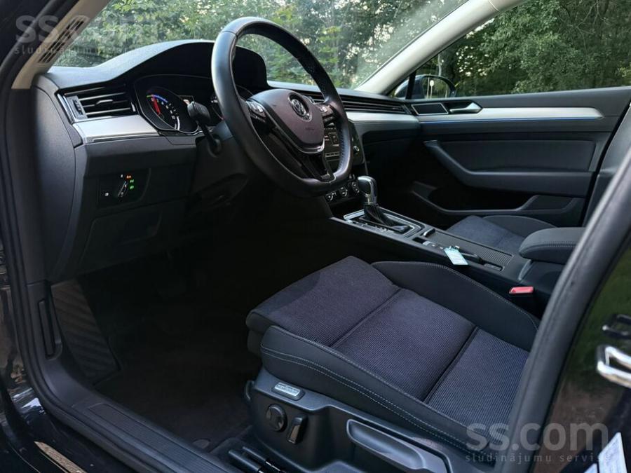 Melns Volkswagen Passat B8 2016 Šauļi, ar dzinēja tilpumu 1.40 L un nobraukumu 171 tūkst. km par 9950 €, foto 7 vietnē AUTOMOTO.COM.LV