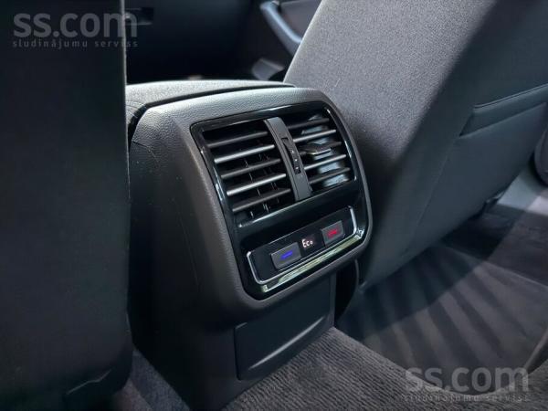 Black Volkswagen Passat B8 2016 in Siauliai, with an engine capacity of 1.40 L and mileage of 171 thousand km for 9950 €, photo 9 on AUTOMOTO.COM.LV