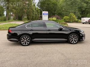 Black Volkswagen Passat B8 2017 in Madona, with an engine capacity of 2.00 L and mileage of 245 thousand km for 14550 €, photo 5 on AUTOMOTO.COM.LV