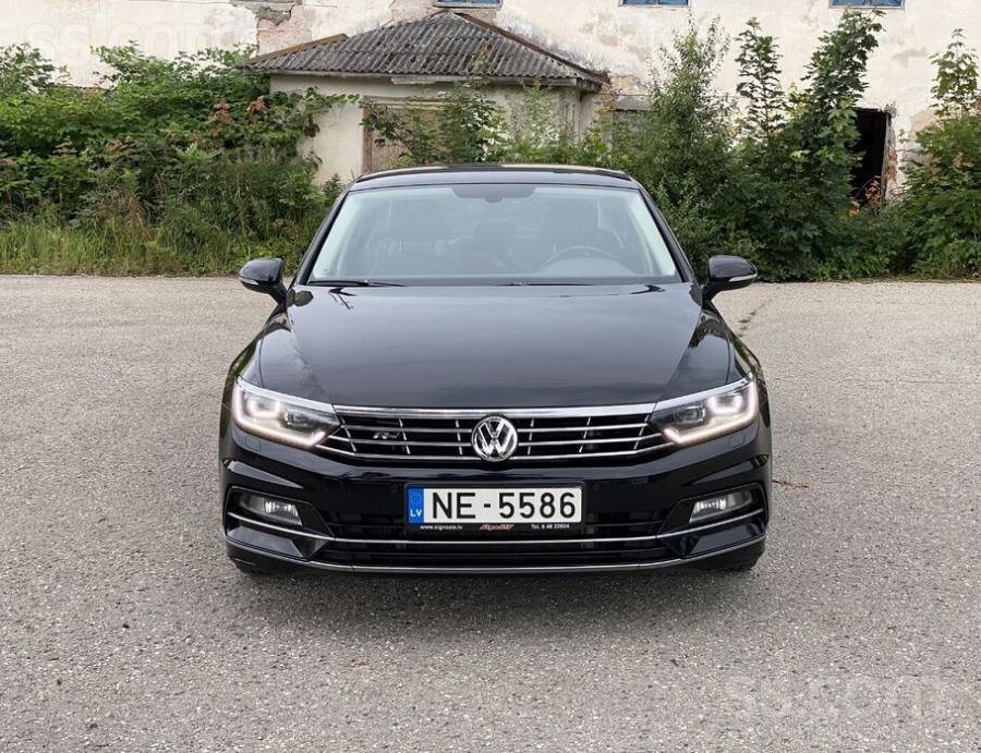Black Volkswagen Passat B8 2017 in Madona, with an engine capacity of 2.00 L and mileage of 245 thousand km for 14550 €, photo 7 on AUTOMOTO.COM.LV