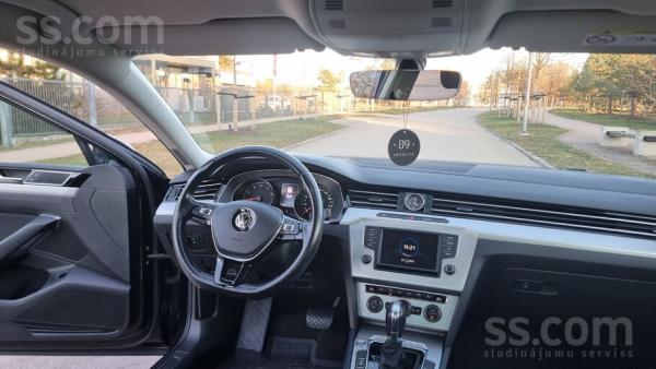 Black Volkswagen Passat B8 2017 in Riga, with an engine capacity of 1.40 L and mileage of 126 thousand km for 7950 €, photo 7 on AUTOMOTO.COM.LV