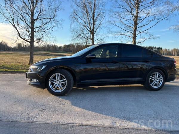 Black Volkswagen Passat B8 2017 in Riga, with an engine capacity of 1.60 L and mileage of 169 thousand km for 13800 €, photo 8 on AUTOMOTO.COM.LV