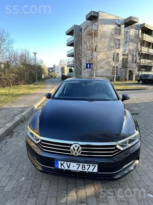 Black Volkswagen Passat B8 2017 in Riga, with an engine capacity of 1.40 L and mileage of 130 thousand km for 10900 €, photo  on AUTOMOTO.COM.LV