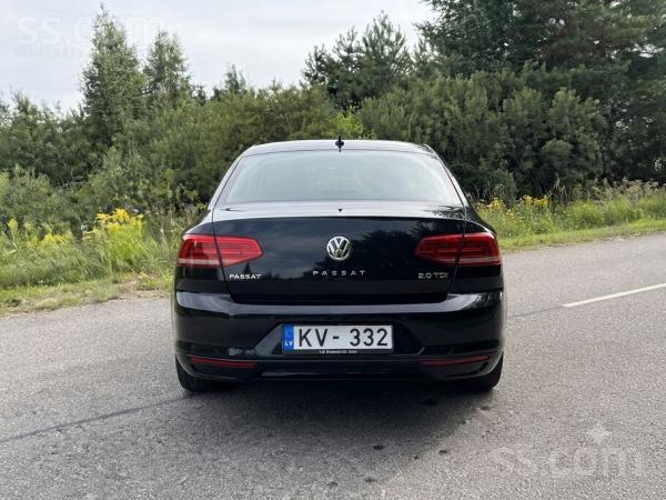 Black Volkswagen Passat B8 2017 in Tukums, with an engine capacity of 2.00 L and mileage of 273 thousand km for 9500 €, photo 4 on AUTOMOTO.COM.LV