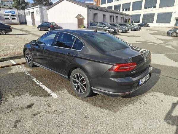 Melns Volkswagen Passat B8 2017 Rīga, ar dzinēja tilpumu 1.80 L un nobraukumu 293 tūkst. km par 10800 €, foto 1 vietnē AUTOMOTO.COM.LV