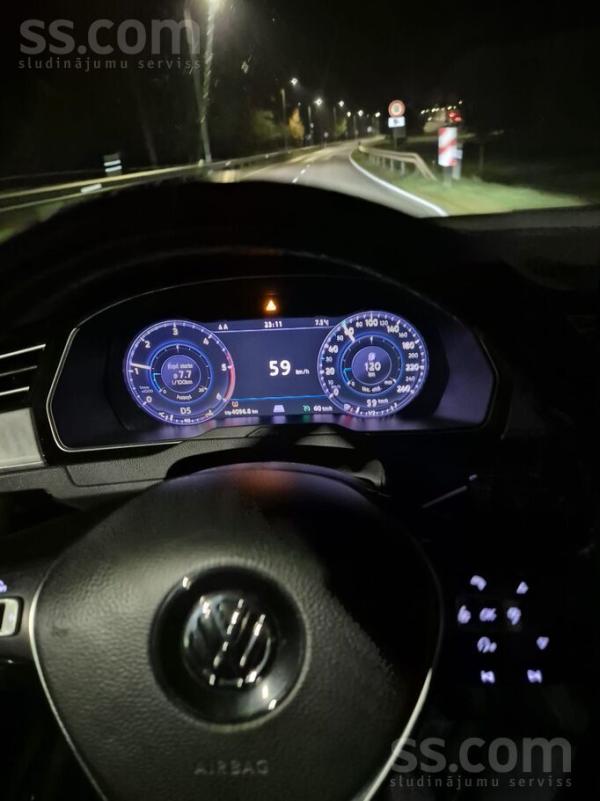 Volkswagen Passat B8 2017 Bauska vietnÄ Melns Volkswagen Passat B8 2017 Bauska, ar dzinÄja tilpumu 2.00 L un nobraukumu 455 tÅ«kst. km par 6400 ā¬, foto 5 vietnÄ AUTOMOTO.COM.LV