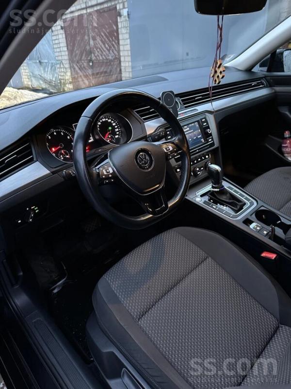 Black Volkswagen Passat B8 2018 in Daugavpils, with an engine capacity of 1.40 L and mileage of 166 thousand km for 9150 €, photo 10 on AUTOMOTO.COM.LV