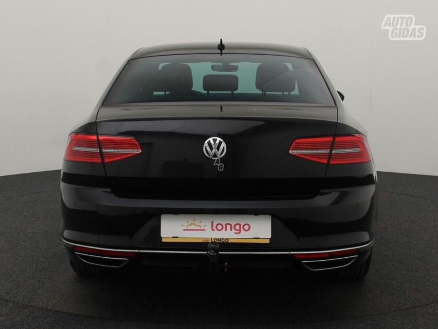 Black Volkswagen Passat B8 2018 in Vilnius, with an engine capacity of 1.40 L and mileage of 264 thousand km for 12999 €, photo 5 on AUTOMOTO.COM.LV