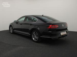 Black Volkswagen Passat B8 2018 in Vilnius, with an engine capacity of 1.40 L and mileage of 264 thousand km for 12999 €, photo 7 on AUTOMOTO.COM.LV