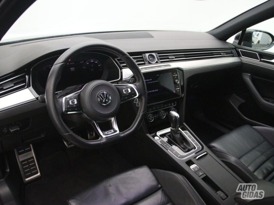 Black Volkswagen Passat B8 2018 in Vilnius, with an engine capacity of 1.40 L and mileage of 264 thousand km for 12999 €, photo 16 on AUTOMOTO.COM.LV