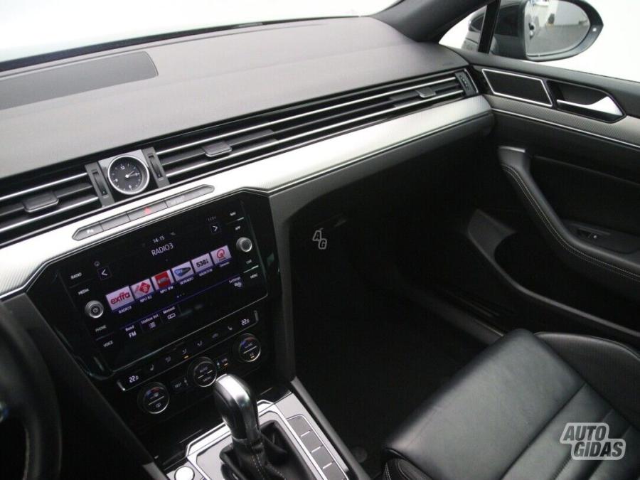 Black Volkswagen Passat B8 2018 in Vilnius, with an engine capacity of 1.40 L and mileage of 264 thousand km for 12999 €, photo 21 on AUTOMOTO.COM.LV