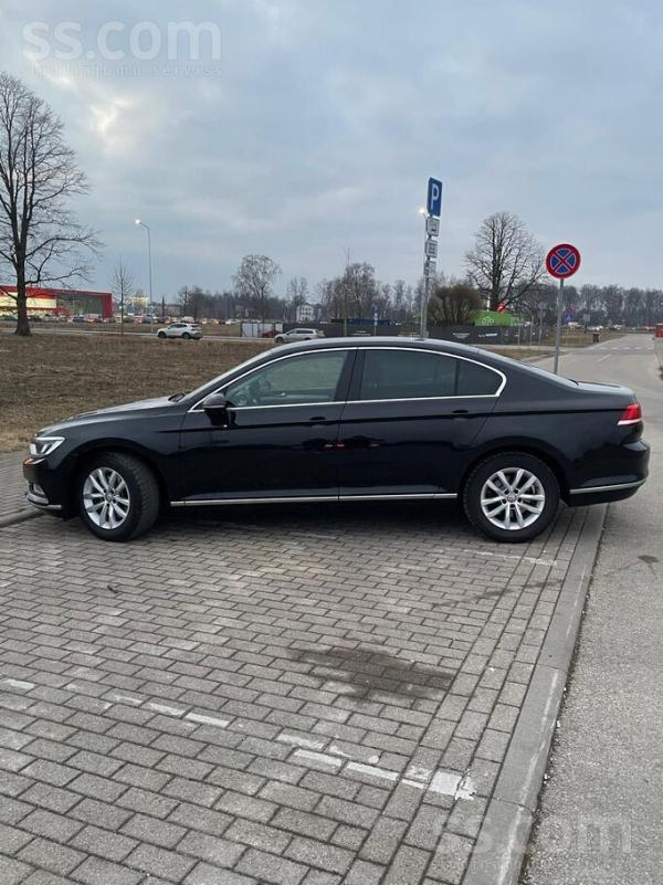 Black Volkswagen Passat B8 2018 in Riga, with an engine capacity of 1.40 L and mileage of 122 thousand km for 14500 €, photo 2 on AUTOMOTO.COM.LV