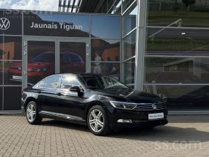Black Volkswagen Passat B8 2019 in Valmiera, with an engine capacity of 1.50 L and mileage of 86 thousand km for 20500 €, photo 1 on AUTOMOTO.COM.LV