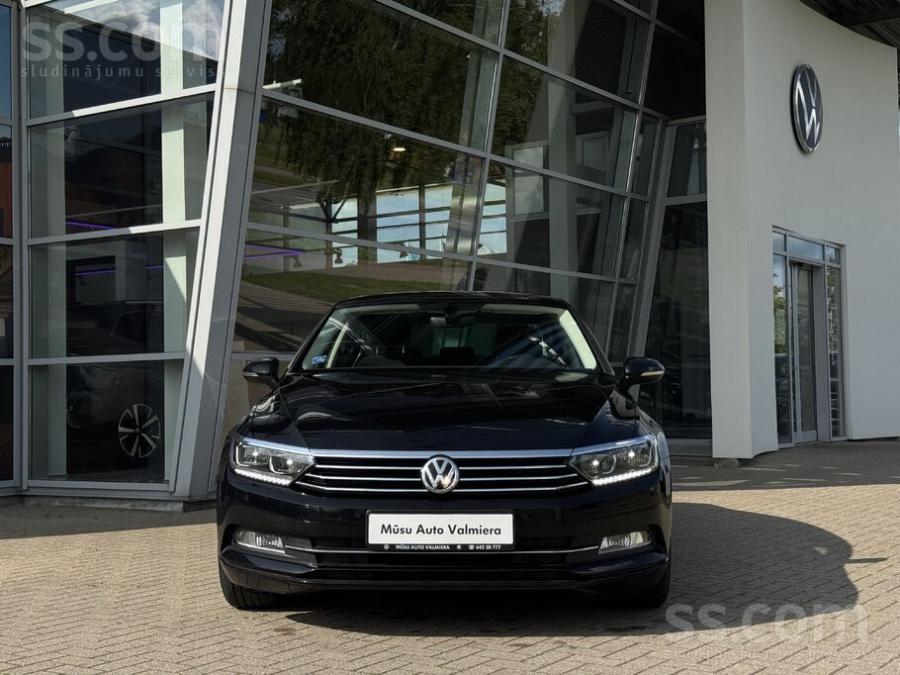 Black Volkswagen Passat B8 2019 in Valmiera, with an engine capacity of 1.50 L and mileage of 86 thousand km for 20500 €, photo 2 on AUTOMOTO.COM.LV