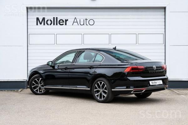 Black Volkswagen Passat B8 2019 in Riga, with an engine capacity of 1.50 L and mileage of 126 thousand km for 18950 €, photo 3 on AUTOMOTO.COM.LV