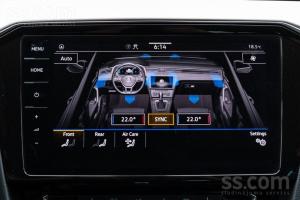 Black Volkswagen Passat B8 2019 in Riga, with an engine capacity of 1.50 L and mileage of 126 thousand km for 18950 €, photo 14 on AUTOMOTO.COM.LV