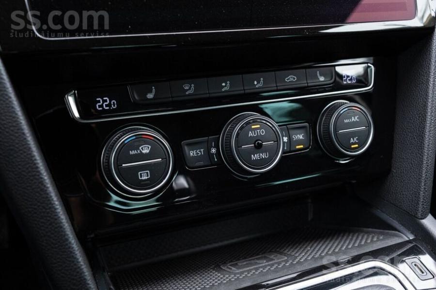 Black Volkswagen Passat B8 2019 in Riga, with an engine capacity of 1.50 L and mileage of 126 thousand km for 18950 €, photo 15 on AUTOMOTO.COM.LV