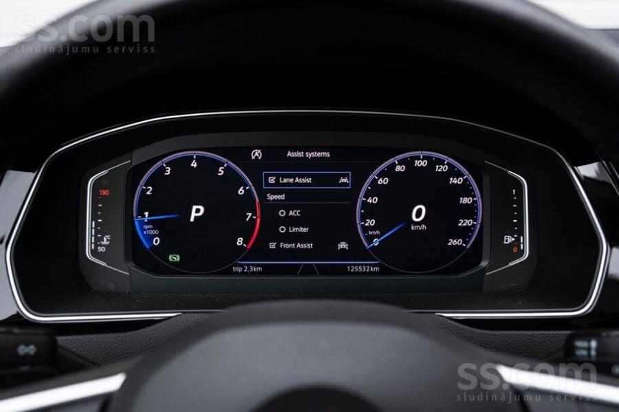 Black Volkswagen Passat B8 2019 in Riga, with an engine capacity of 1.50 L and mileage of 126 thousand km for 18950 €, photo 24 on AUTOMOTO.COM.LV