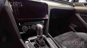 Black Volkswagen Passat B8 2019 in Riga, with an engine capacity of 2.00 L and mileage of 96 thousand km for 17500 €, photo 3 on AUTOMOTO.COM.LV