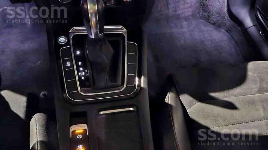 Black Volkswagen Passat B8 2019 in Riga, with an engine capacity of 2.00 L and mileage of 96 thousand km for 17500 €, photo 21 on AUTOMOTO.COM.LV