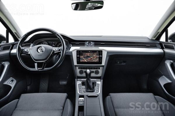Black Volkswagen Passat B8 2019 in Riga, with an engine capacity of 1.50 L and mileage of 163 thousand km for 12850 €, photo 8 on AUTOMOTO.COM.LV