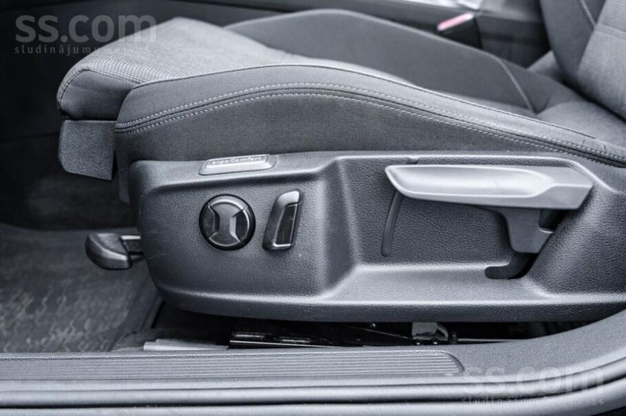 Melns Volkswagen Passat B8 2019 Rīga, ar dzinēja tilpumu 1.50 L un nobraukumu 163 tūkst. km par 12850 €, foto 23 vietnē AUTOMOTO.COM.LV