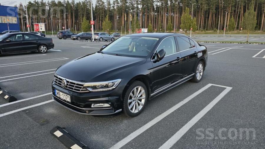 Black Volkswagen Passat B8 2019 in Riga, with an engine capacity of 2.00 L and mileage of 96 thousand km for 15500 €, photo 3 on AUTOMOTO.COM.LV