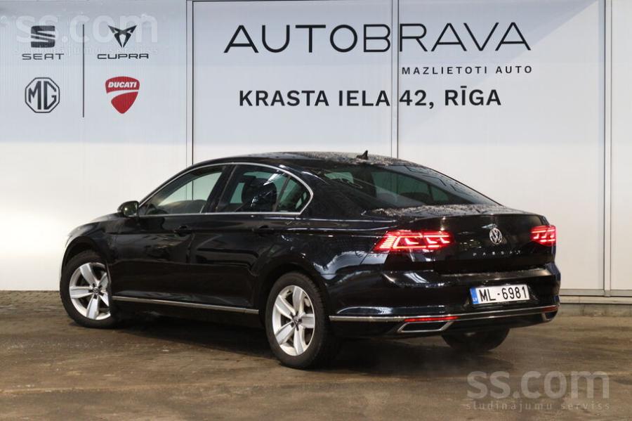 Black Volkswagen Passat B8 2020 in Riga, with an engine capacity of 2.00 L and mileage of 86 thousand km for 19700 €, photo 8 on AUTOMOTO.COM.LV