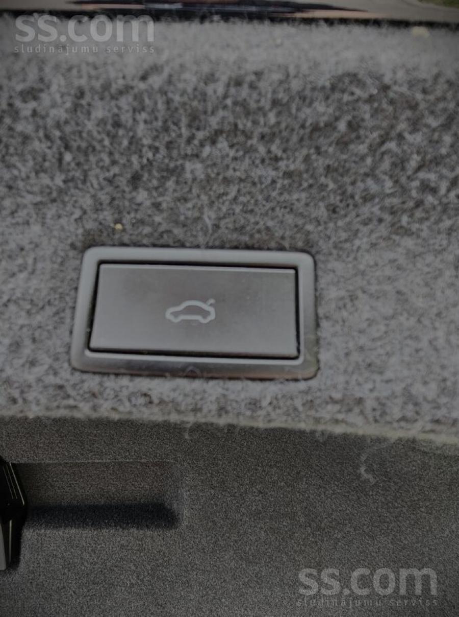 Black Volkswagen Passat B8 2020 in Riga, with an engine capacity of 2.00 L and mileage of 121 thousand km for 21550 €, photo 12 on AUTOMOTO.COM.LV