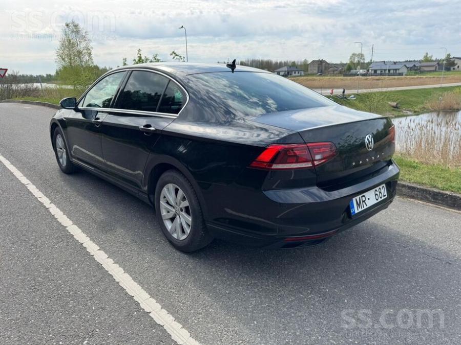 Melns Volkswagen Passat B8 2021 Rīga, ar dzinēja tilpumu 1.60 L un nobraukumu 196 tūkst. km par 15000 €, foto 4 vietnē AUTOMOTO.COM.LV