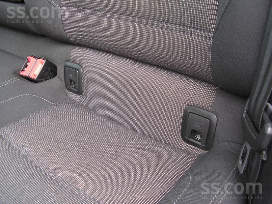 Melns Volkswagen Passat B8 2014 Rīga, ar dzinēja tilpumu 2.00 L un nobraukumu 0 tūkst. km par 9350 €, foto 23 vietnē AUTOMOTO.COM.LV