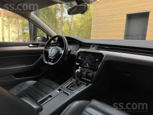 Melns Volkswagen Passat B8 2014 Rīga, ar dzinēja tilpumu 2.00 L un nobraukumu 241 tūkst. km par 10250 €, foto 18 vietnē AUTOMOTO.COM.LV