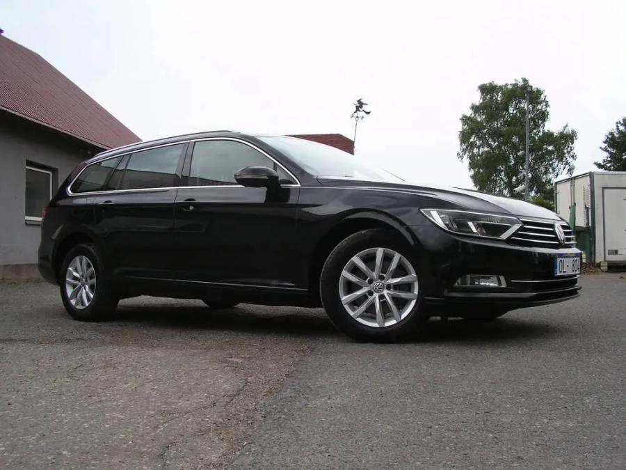 Melns Volkswagen Passat B8 2014 Sigulda, ar dzinēja tilpumu 2.00 L un nobraukumu 258 tūkst. km par 9350 €, foto 3 vietnē AUTOMOTO.COM.LV