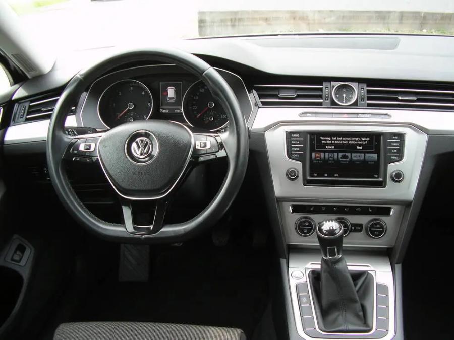 Melns Volkswagen Passat B8 2014 Sigulda, ar dzinēja tilpumu 2.00 L un nobraukumu 258 tūkst. km par 9350 €, foto 15 vietnē AUTOMOTO.COM.LV