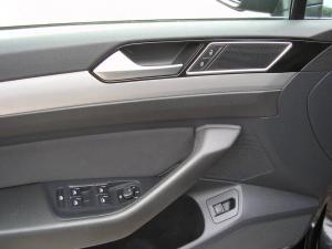 Melns Volkswagen Passat B8 2014 Sigulda, ar dzinēja tilpumu 2.00 L un nobraukumu 258 tūkst. km par 9350 €, foto 19 vietnē AUTOMOTO.COM.LV