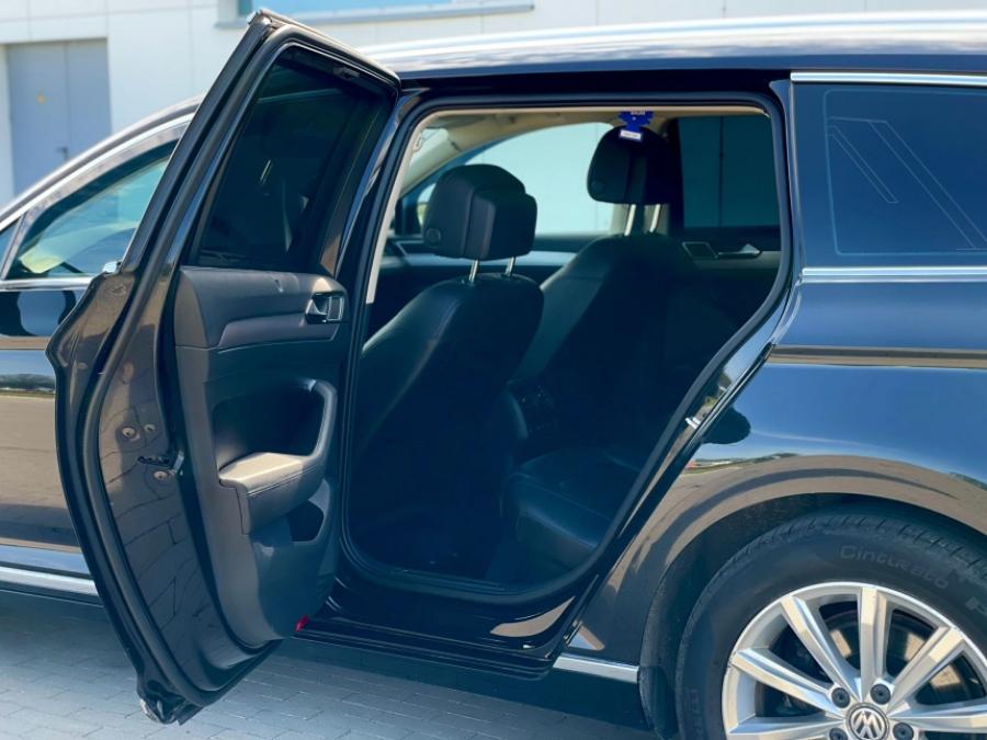 Melns Volkswagen Passat B8 2014 Rīga, ar dzinēja tilpumu 2.00 L un nobraukumu 219 tūkst. km par 15490 €, foto 18 vietnē AUTOMOTO.COM.LV