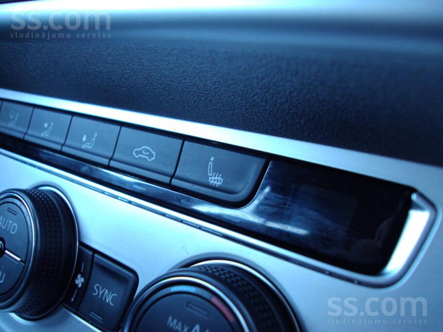 Black Volkswagen Passat B8 2014 in Riga, with an engine capacity of 2.00 L and mileage of 178 thousand km for 12000 €, photo 10 on AUTOMOTO.COM.LV