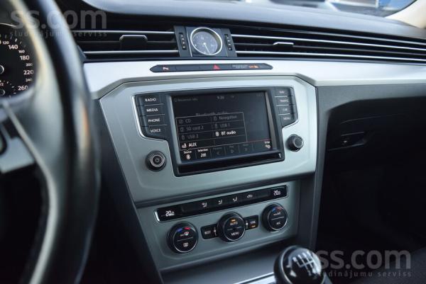 Black Volkswagen Passat B8 2015 in Riga, with an engine capacity of 1.60 L and mileage of 291 thousand km for 6900 €, photo 6 on AUTOMOTO.COM.LV