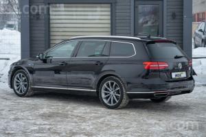 Black Volkswagen Passat B8 2015 in Liepaja, with an engine capacity of 1.40 L and mileage of 262 thousand km for 16000 €, photo 2 on AUTOMOTO.COM.LV