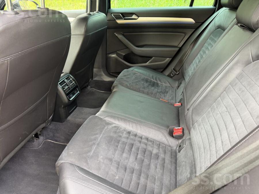 Black Volkswagen Passat B8 2015 in Jurmala, with an engine capacity of 1.40 L and mileage of 239 thousand km for 14700 €, photo 12 on AUTOMOTO.COM.LV
