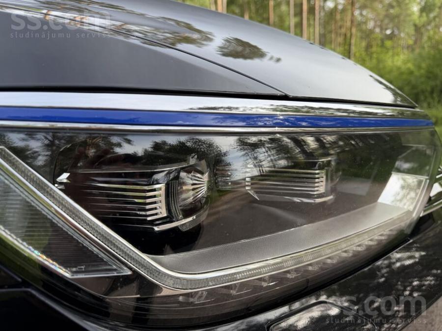 Black Volkswagen Passat B8 2015 in Jurmala, with an engine capacity of 1.40 L and mileage of 239 thousand km for 14700 €, photo 15 on AUTOMOTO.COM.LV
