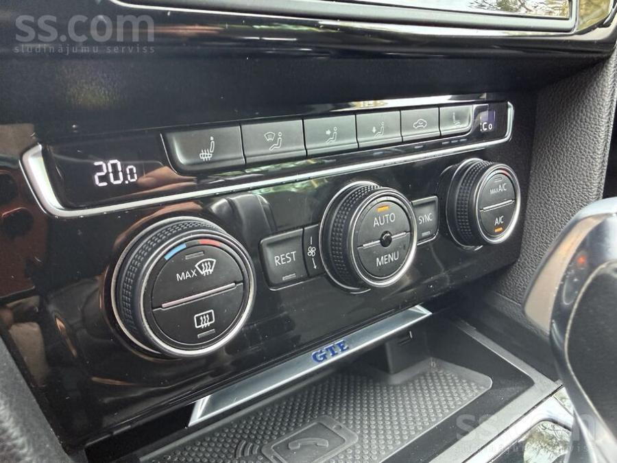 Black Volkswagen Passat B8 2015 in Jurmala, with an engine capacity of 1.40 L and mileage of 239 thousand km for 14700 €, photo 16 on AUTOMOTO.COM.LV